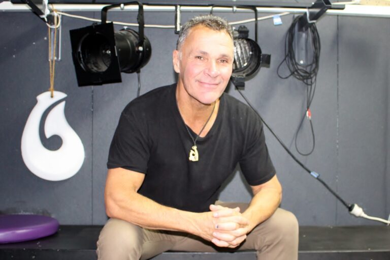 Q&A with Mark Jensen, drama teacher at Northcross Intermediate – AKO